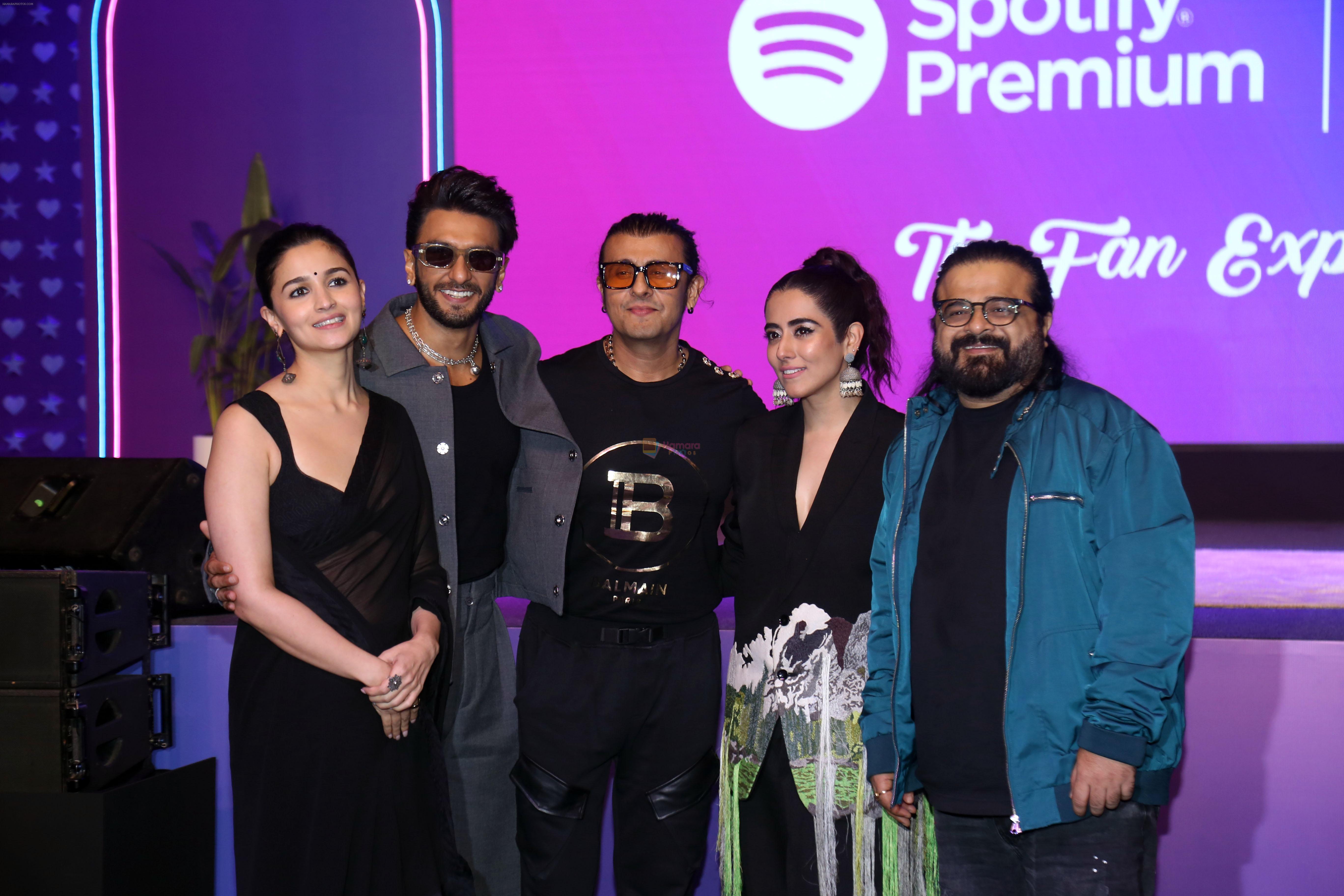 Alia Bhatt, Jonita Gandhi, Pritam Chakraborty, Ranveer Singh, Sonu Nigam at the movie Rocky Aur ...